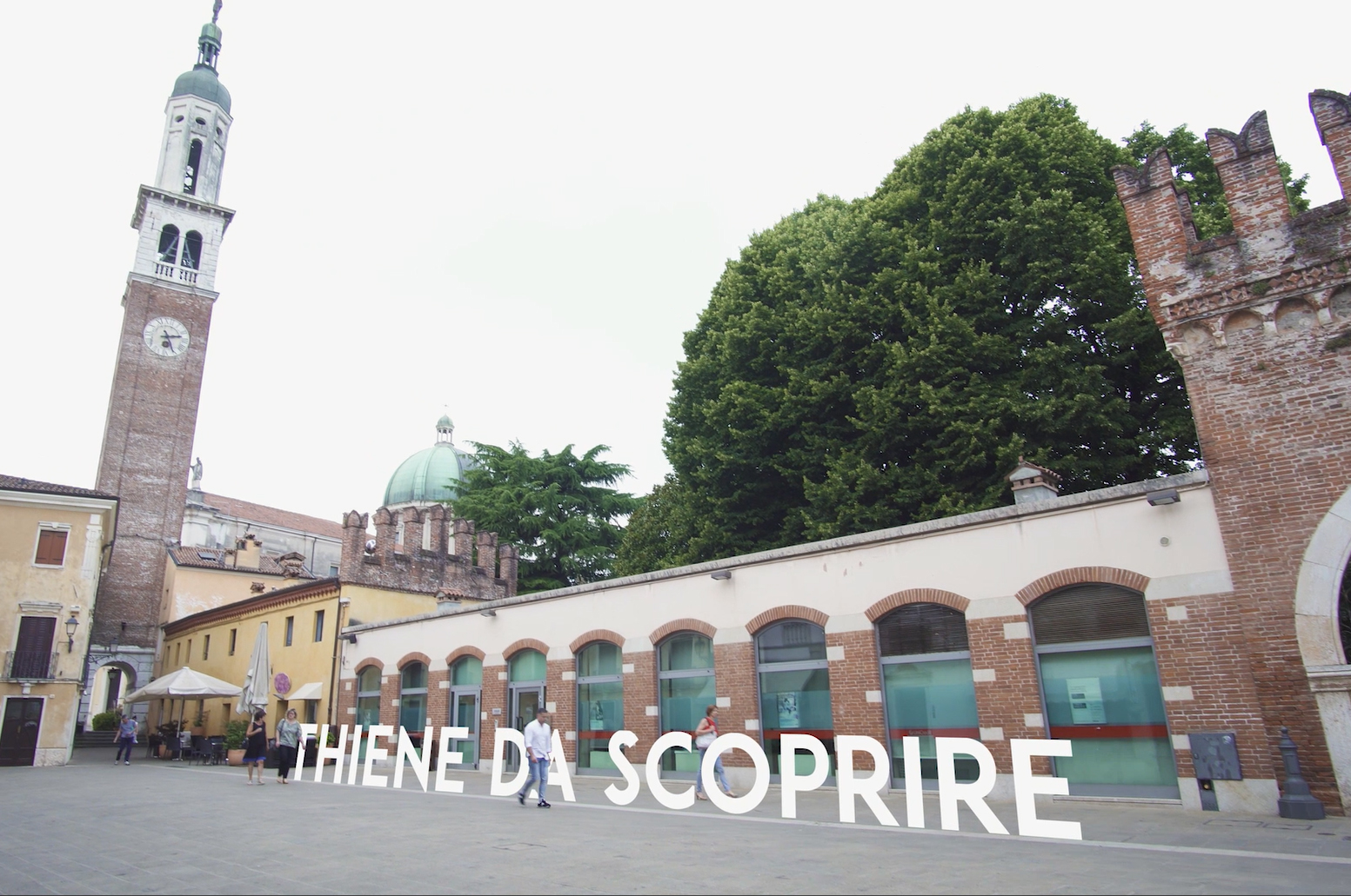 "Thiene da scoprire". Ciak tra i negozi e le bellezze del centro. Video ...