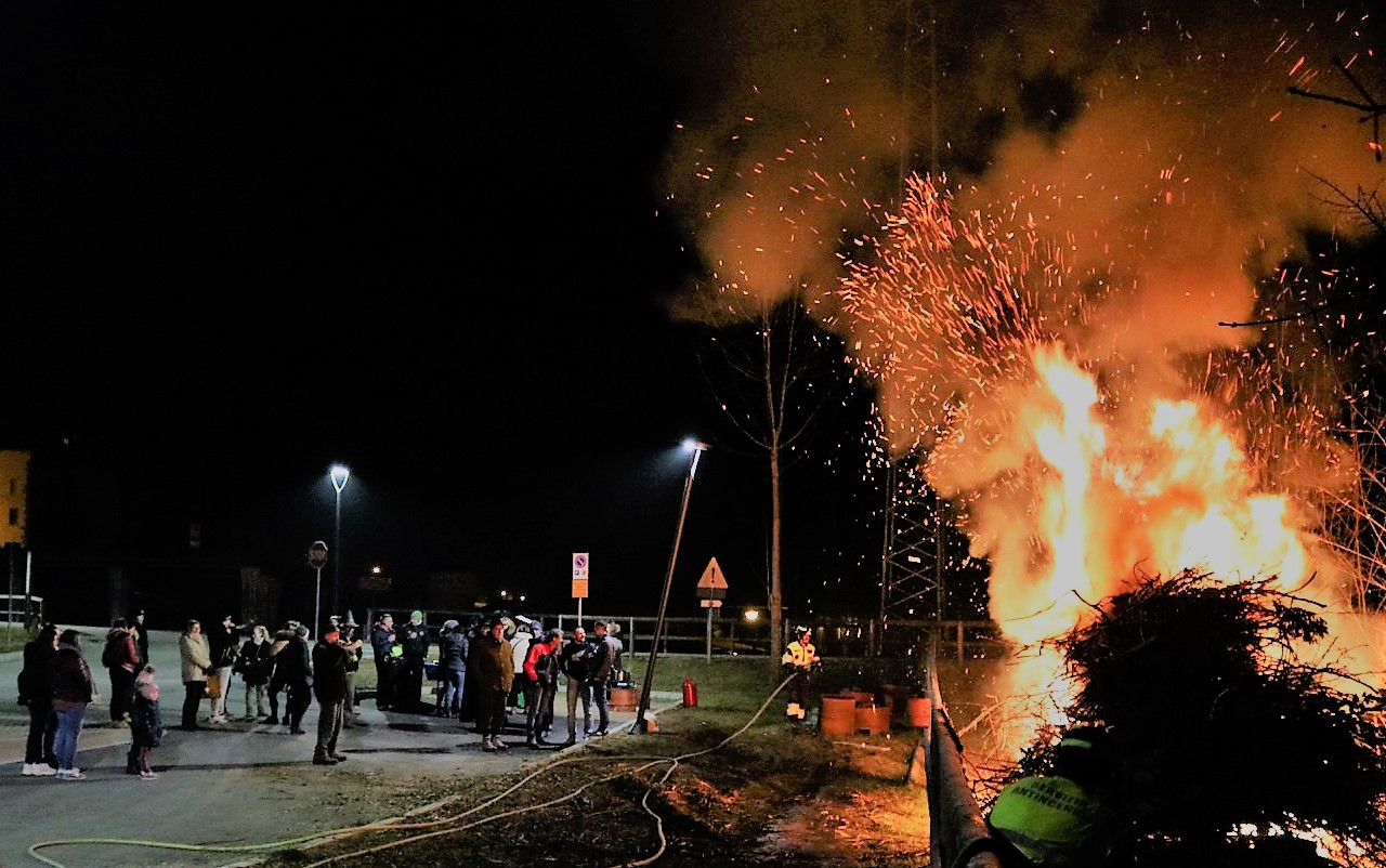 Posina. Festa grande per il Capodanno Veneto. Fotogallery e video ...