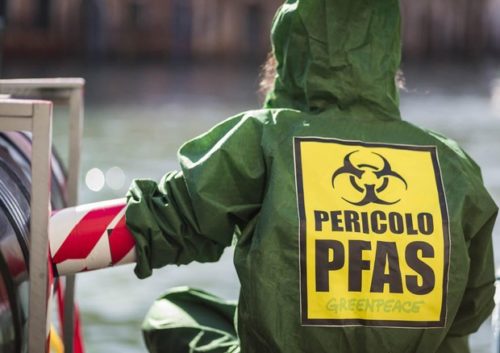Pfas. La bonifica milionaria alle multinazionali. "La battaglia non è ...