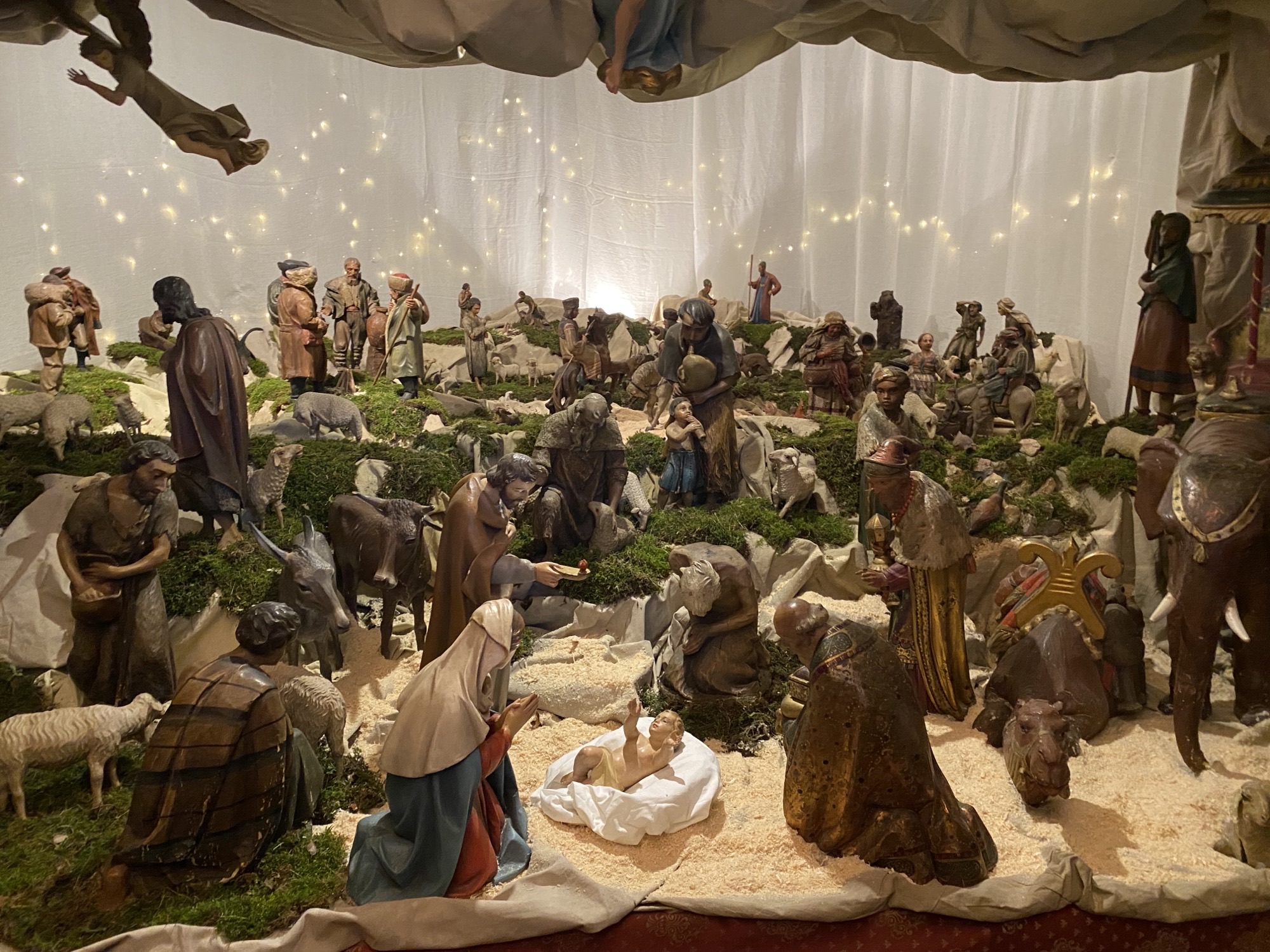 Velo d'Astico. Il presepe delle suore Passioniste colpisce il ...