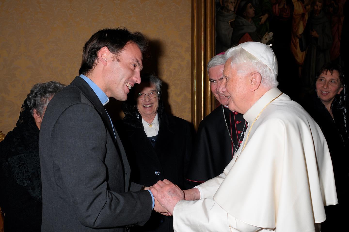 "L’uomo che chiese un anticipo di simpatia": le parole di Don Marco ...