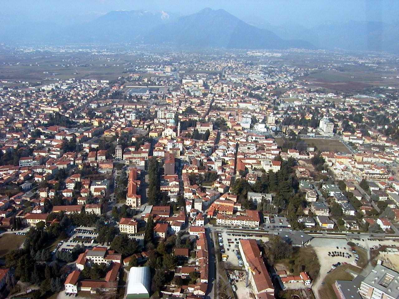 Andamento demografico: Thiene torna a crescere - AltoVicentinOnline