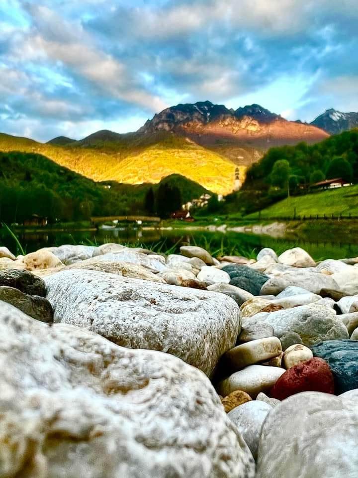 Non puoi visitare Posina senza fermarti a guardare il Laghetto di Main ...