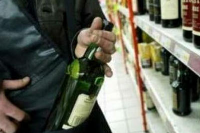 Dueville. Ruba bottiglie di liquore al supermercato. Arrestato 25enne di Schio - AltoVicentinOnline