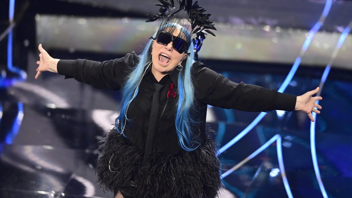 Il successo di "Pazza" di Loredana Bertè: un inno alla follia che è ...