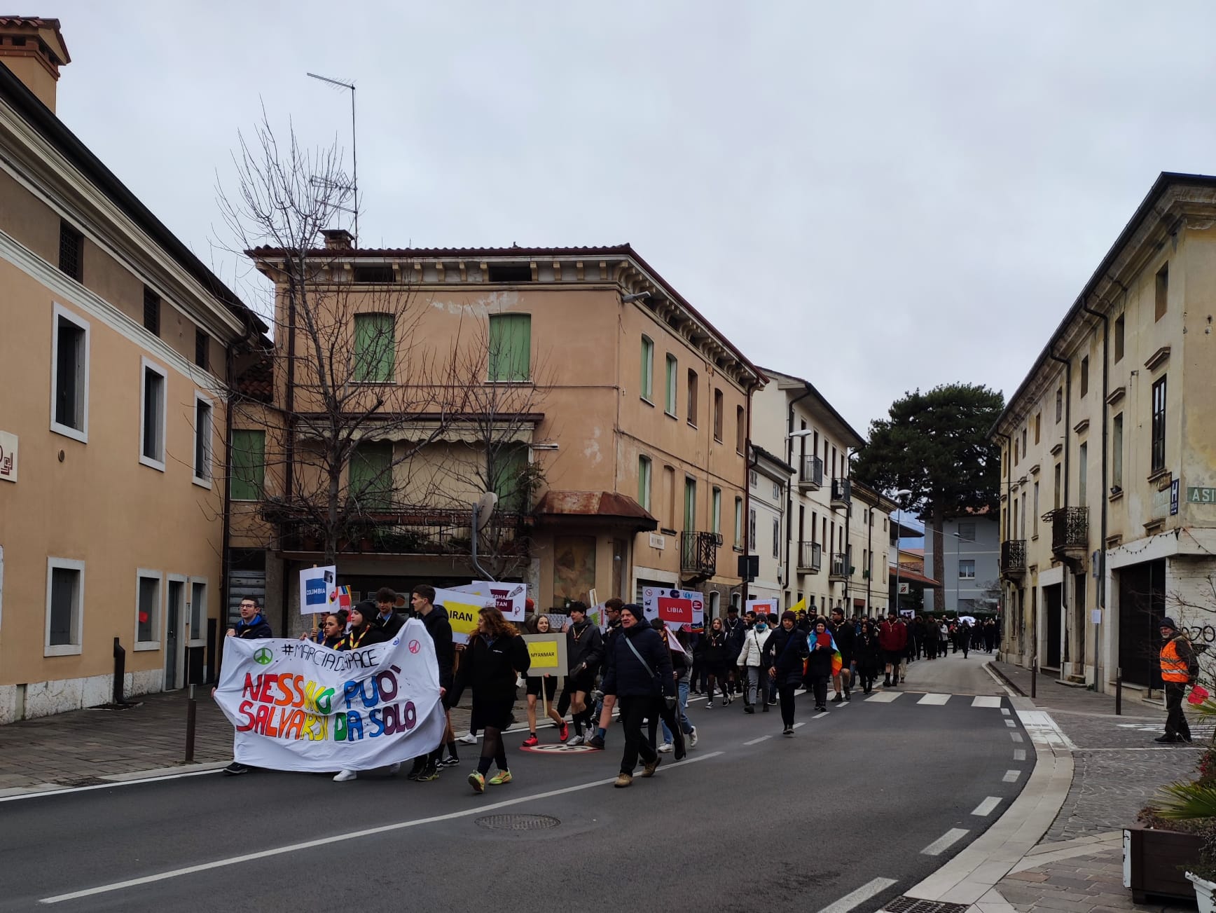 Marcia per la Pace a Thiene: un appello alla speranza e alla solidarietà - AltoVicentinOnline