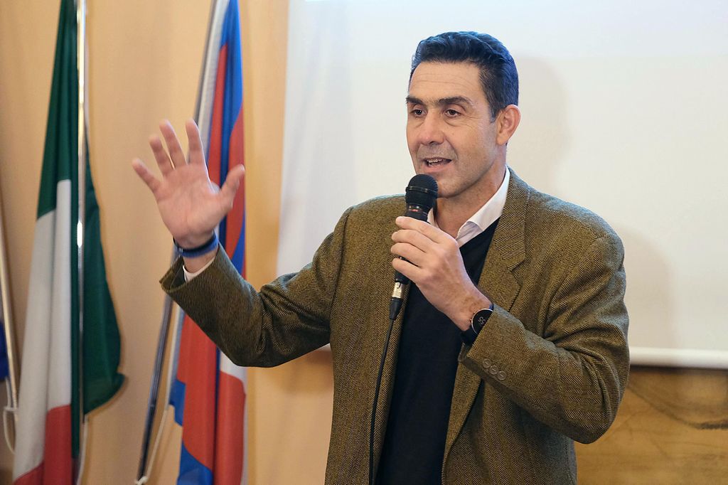 Vannacci sul riarmo dell'Europa: "Vogliono indebitarci, ma le emergenze ...