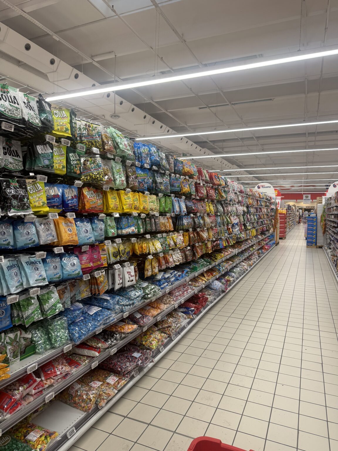 Thiene. Raccolgono euro con l’inganno di avere sete, la nuova 'tattica ...