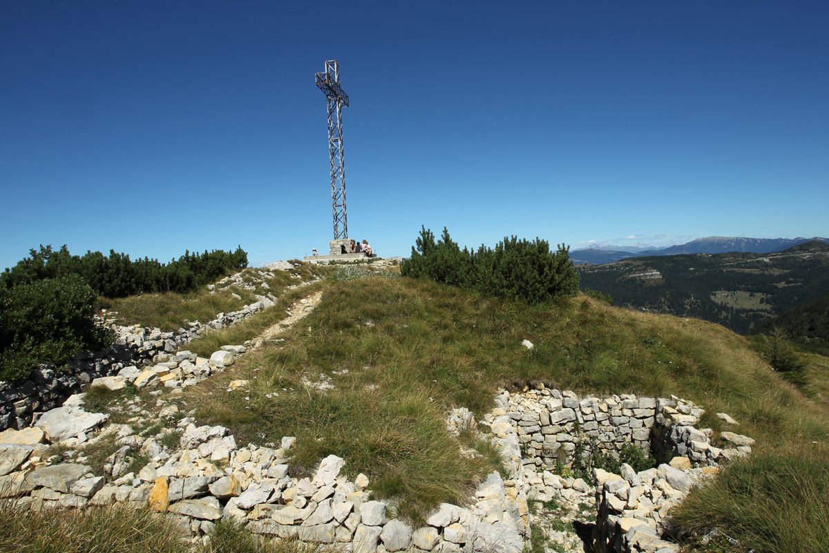 Laghi. Alla Croce del Monte Maggio il ricordo ai Caduti ...